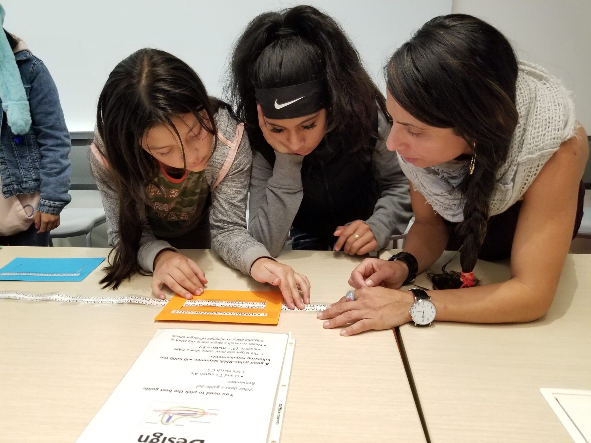 Scientists Provide Hands-on STEM Experience for Girls | ISCRM